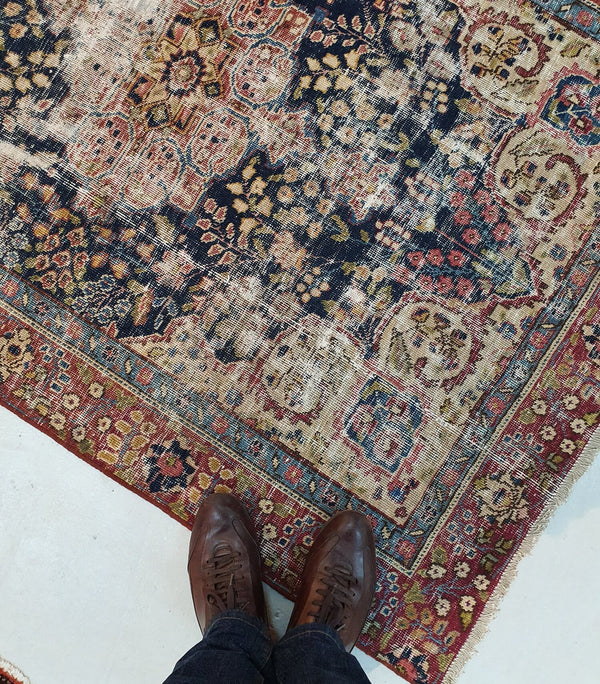 HER STORY: - RUGS.SG